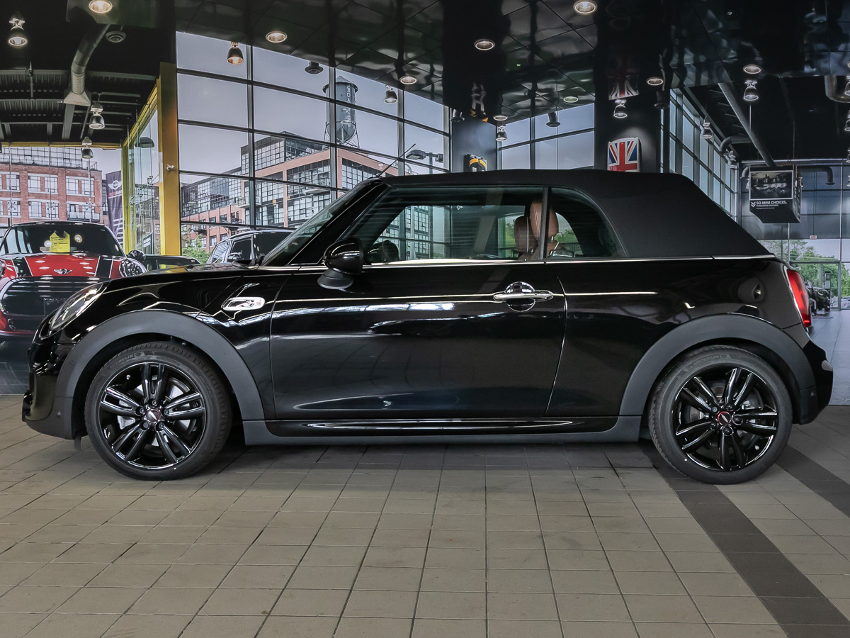 Net te laat ...kijk bij onze andere MINI cabrio's - JUSTMINIS